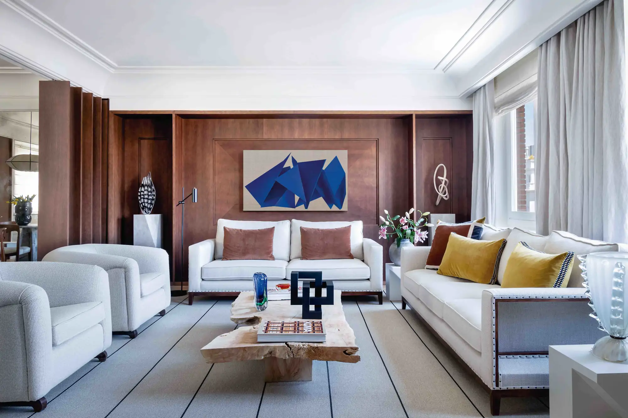 50 ideas para decorar las paredes de tu salón: papeles, cuadros y mucho más