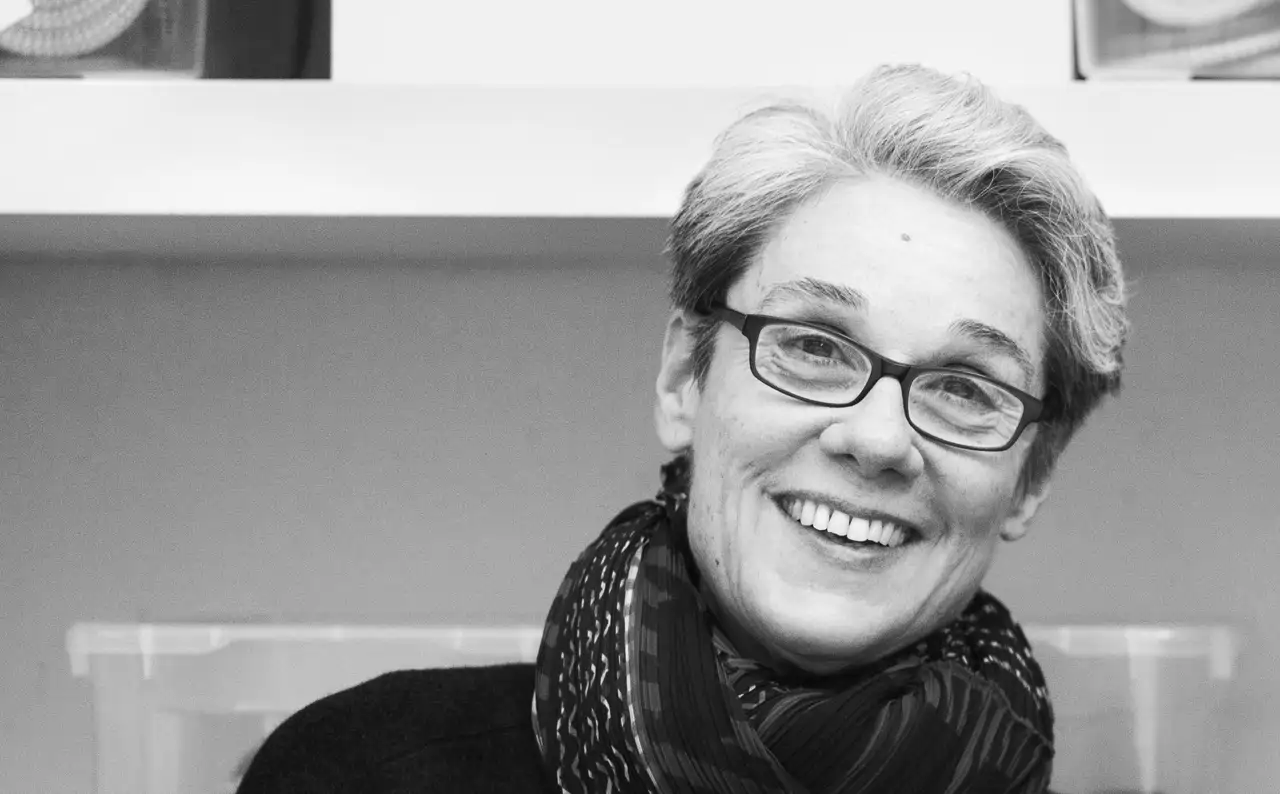Paola Lenti, diseñadora italiana: "Un sofá que se apoya directamente en ...