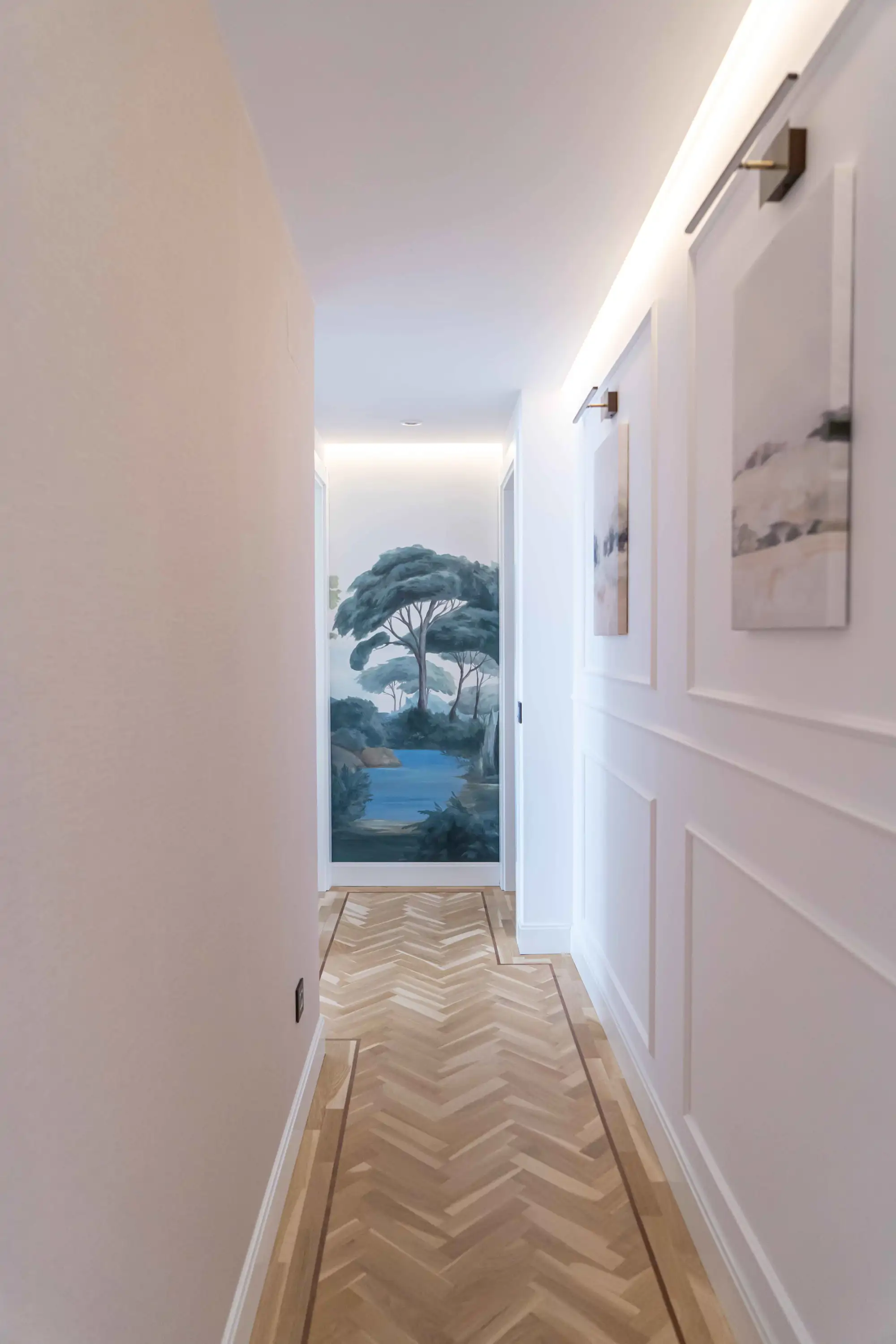 Deja de odiar tu pasillo: 10 ideas para decorarlo sin perder estilo