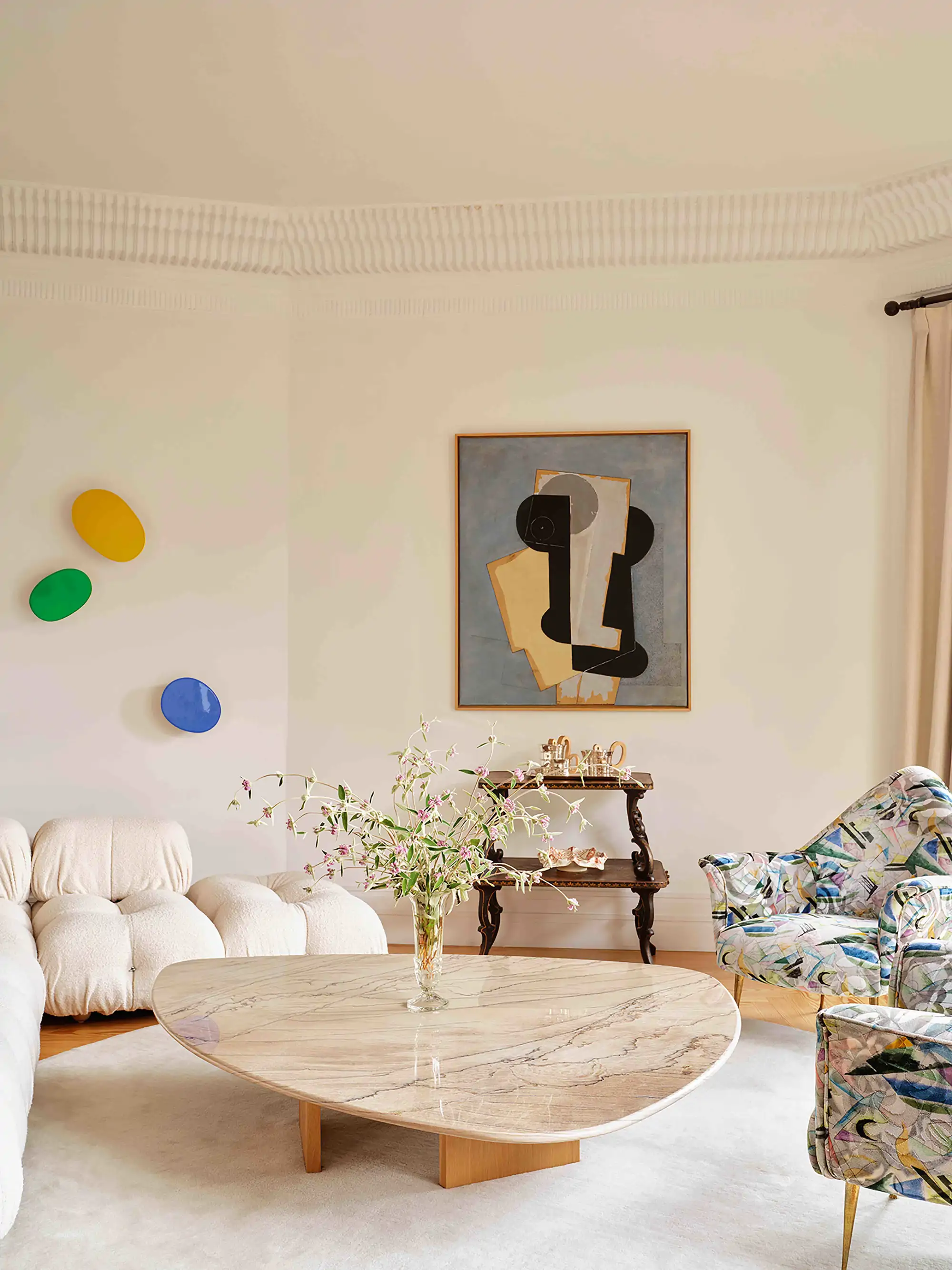 10 Ideas de mesas de centro modernas y en tendencia para renovar el salón