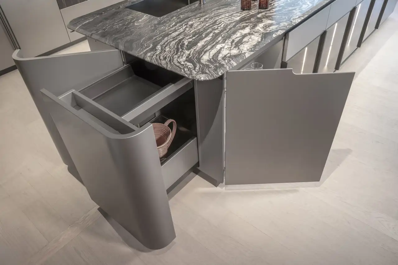 Arrital rediseña tu cocina con un modelo curvo y nuevos módulos para un espacio más fluido y ...