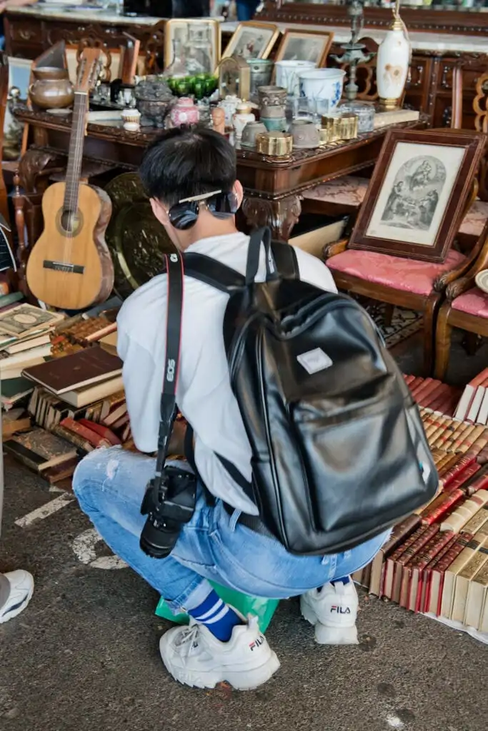 Este mercadillo de antigüedades tiene más de 700 años de historia y ...